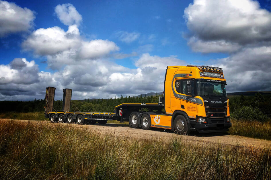 Transport : Heavy Haulage Articulated Vehicles : 3b Crane Hire